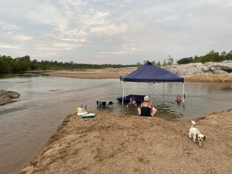 Bivouac Junction Holiday Park - Townsville Hike and Explore